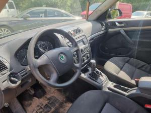 Melns Skoda Octavia 2006 Kauņa, ar dzinēja tilpumu 1.97 L un nobraukumu 430 tūkst. km par 700 €, foto 8 vietnē AUTOMOTO.COM.LV