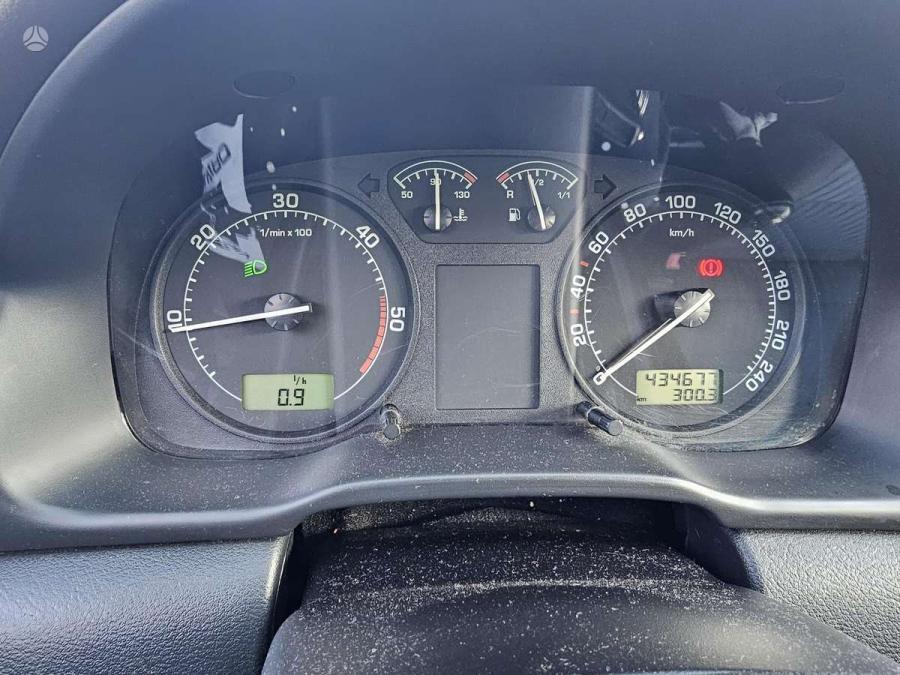 Black Skoda Octavia 2006 in Vilnius, with an engine capacity of 1.90 L and mileage of 435 thousand km for 600 €, photo 7 on AUTOMOTO.COM.LV