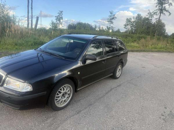 Melns Skoda Octavia 2006 Viļņa, ar dzinēja tilpumu 1.90 L un nobraukumu 400 tūkst. km par 600 €, foto 8 vietnē AUTOMOTO.COM.LV