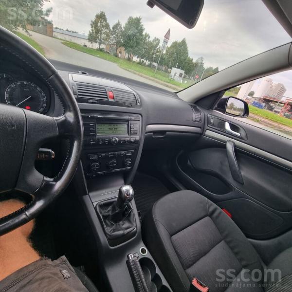 Черный Шкода Октавия 2006 в Рига, объемом двигателя 1.90 л и пробегом 312 тыс. км за 1450 €, фото 7 на AUTOMOTO.COM.LV