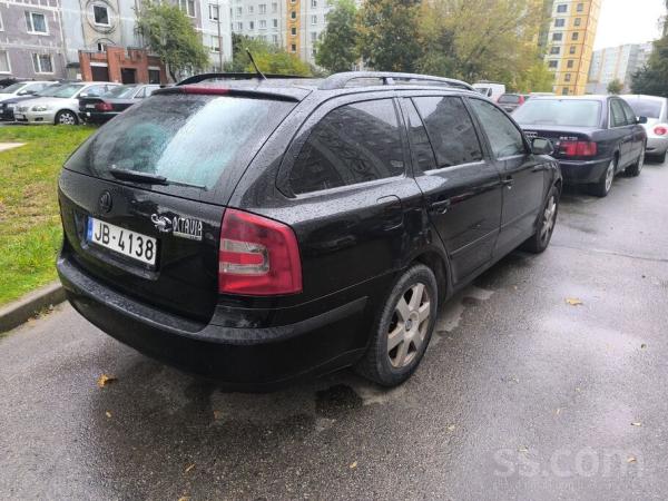 Melns Skoda Octavia 2007 Rīga, ar dzinēja tilpumu 1.90 L un nobraukumu 321 tūkst. km par 1100 €, foto 2 vietnē AUTOMOTO.COM.LV