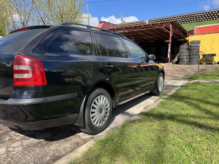 Black Skoda Octavia 2007 in Vilnius, with an engine capacity of 1.90 L and mileage of 460 thousand km for 1800 €, photo 3 on AUTOMOTO.COM.LV