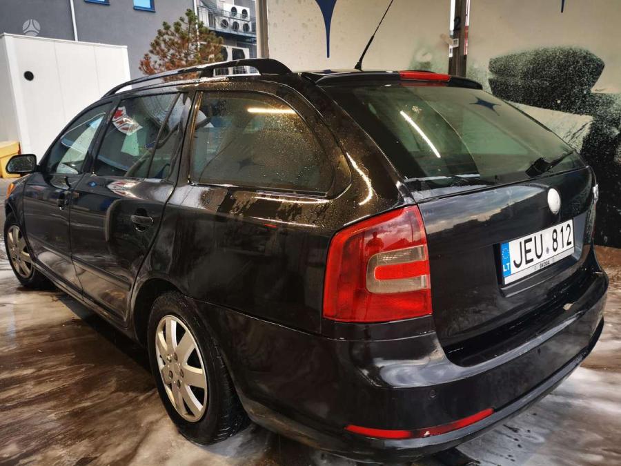 Melns Skoda Octavia 2007 Viļņa, ar dzinēja tilpumu 1.90 L un nobraukumu 315 tūkst. km par 1600 €, foto 9 vietnē AUTOMOTO.COM.LV