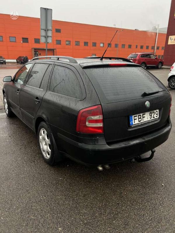 Melns Skoda Octavia 2007 Viļņa, ar dzinēja tilpumu 1.90 L un nobraukumu 222 tūkst. km par 1250 €, foto 3 vietnē AUTOMOTO.COM.LV