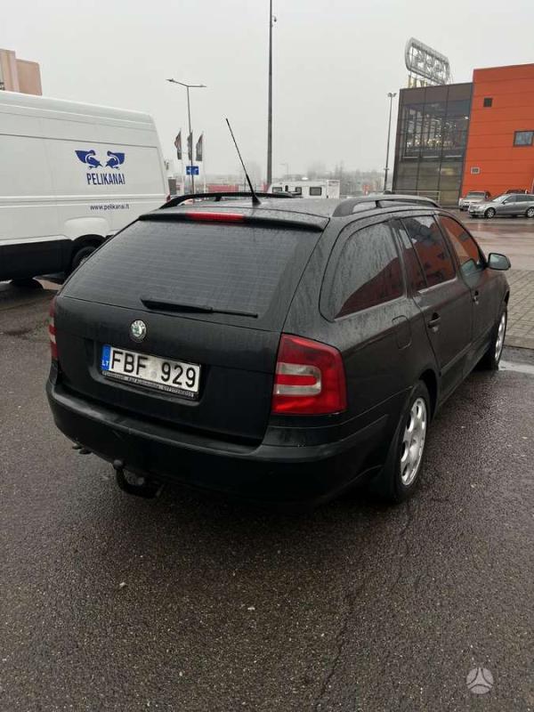 Melns Skoda Octavia 2007 Viļņa, ar dzinēja tilpumu 1.90 L un nobraukumu 222 tūkst. km par 1250 €, foto 4 vietnē AUTOMOTO.COM.LV