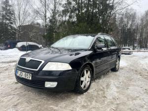 Melns Skoda Octavia 2007 Viļņa, ar dzinēja tilpumu 1.97 L un nobraukumu 321 tūkst. km par 1250 €, foto  vietnē AUTOMOTO.COM.LV
