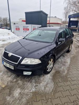 Black Skoda Octavia 2007 in Vilnius, with an engine capacity of 1.97 L and mileage of 336 thousand km for 1800 €, photo  on AUTOMOTO.COM.LV