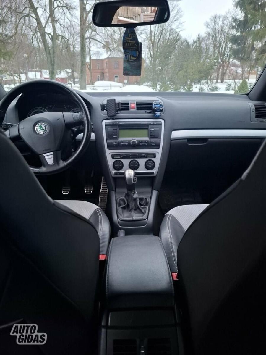 Melns Skoda Octavia 2007 Vilkaviškis, ar dzinēja tilpumu 2.00 L un nobraukumu 300 tūkst. km par 3200 €, foto 8 vietnē AUTOMOTO.COM.LV