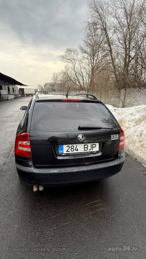 Melns Skoda Octavia 2007 Tallina, ar dzinēja tilpumu 2.00 L un nobraukumu 0 tūkst. km par 2500 €, foto 11 vietnē AUTOMOTO.COM.LV