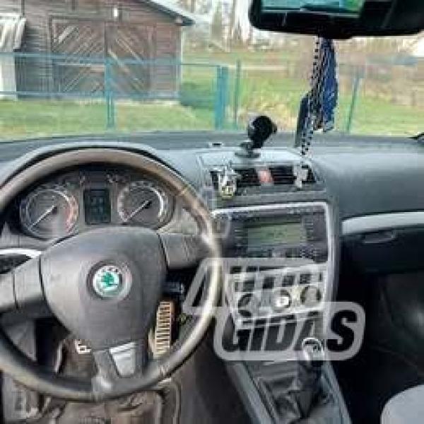 Melns Skoda Octavia 2007 Lazdijai, ar dzinēja tilpumu 2.00 L un nobraukumu 399 tūkst. km par 2400 €, foto 6 vietnē AUTOMOTO.COM.LV