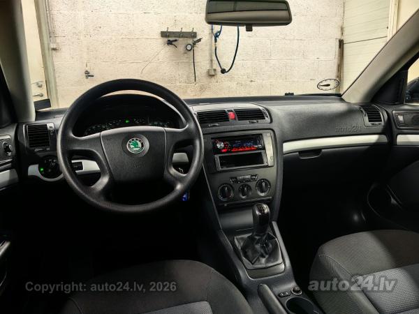 Melns Skoda Octavia 2007 Viljandi, ar dzinēja tilpumu 1.60 L un nobraukumu 210 tūkst. km par 3490 €, foto 4 vietnē AUTOMOTO.COM.LV