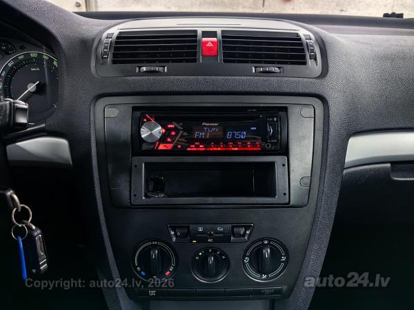 Melns Skoda Octavia 2007 Viljandi, ar dzinēja tilpumu 1.60 L un nobraukumu 210 tūkst. km par 3490 €, foto 8 vietnē AUTOMOTO.COM.LV