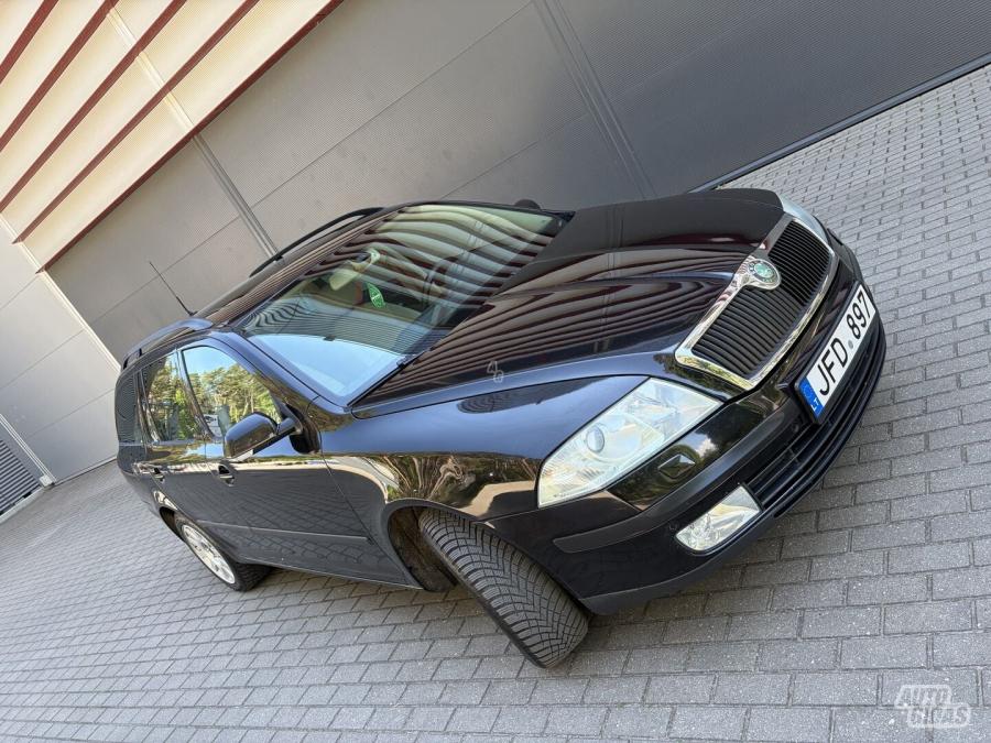 Black Skoda Octavia 2007 in Alytus, with an engine capacity of 2.00 L and mileage of 320 thousand km for 2800 €, photo 11 on AUTOMOTO.COM.LV