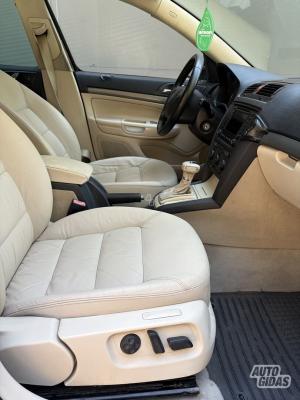 Black Skoda Octavia 2007 in Alytus, with an engine capacity of 2.00 L and mileage of 320 thousand km for 2800 €, photo 15 on AUTOMOTO.COM.LV