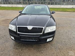 Black Skoda Octavia 2007 in Vilnius, with an engine capacity of 2.00 L and mileage of 350 thousand km for 2650 €, photo 3 on AUTOMOTO.COM.LV
