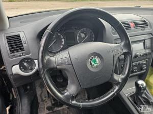 Black Skoda Octavia 2007 in Vilnius, with an engine capacity of 2.00 L and mileage of 350 thousand km for 2650 €, photo 9 on AUTOMOTO.COM.LV