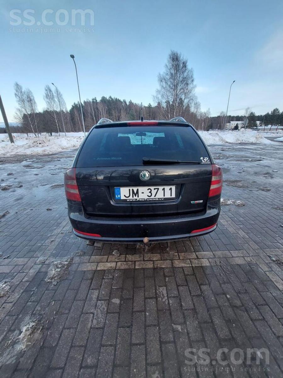Черный Шкода Октавия 2007 в Елгава, объемом двигателя 2.00 л и пробегом 350 тыс. км за 2800 €, фото 4 на AUTOMOTO.COM.LV