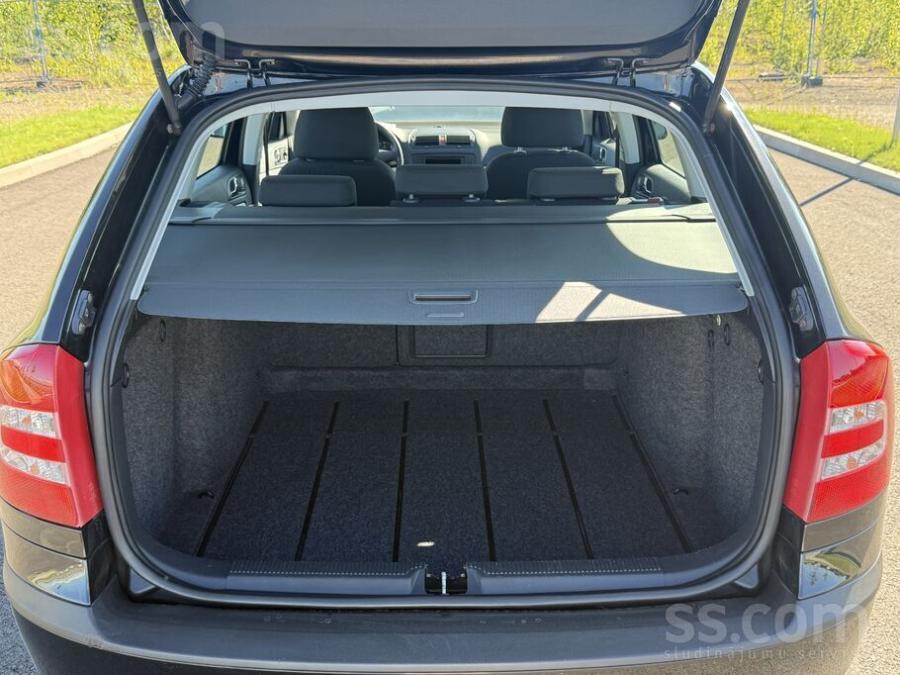 Melns Skoda Octavia 2007 Liepāja, ar dzinēja tilpumu 1.60 L un nobraukumu 168 tūkst. km par 4900 €, foto 10 vietnē AUTOMOTO.COM.LV