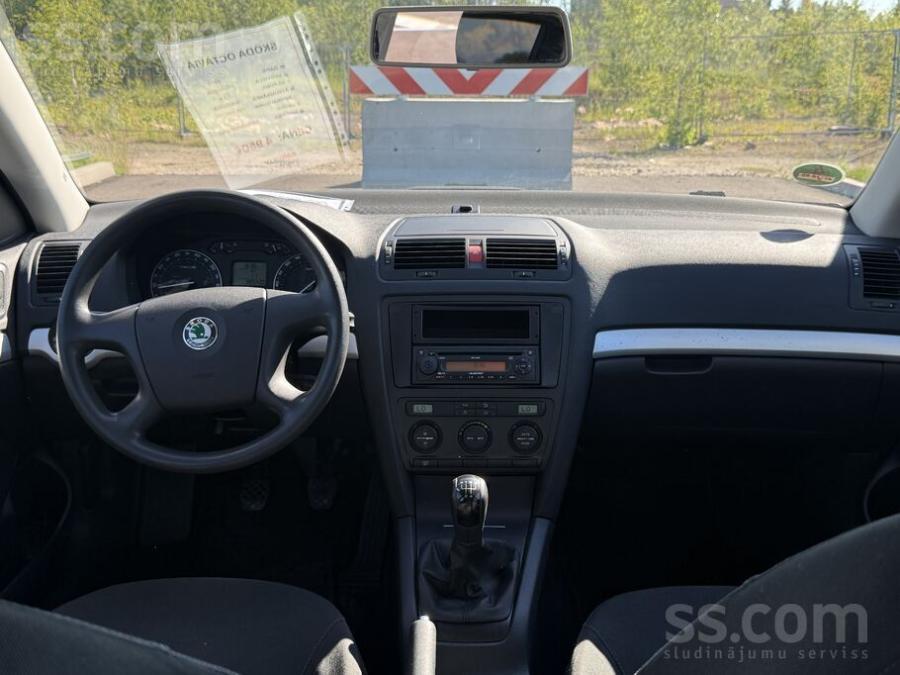 Melns Skoda Octavia 2007 Liepāja, ar dzinēja tilpumu 1.60 L un nobraukumu 168 tūkst. km par 4900 €, foto 18 vietnē AUTOMOTO.COM.LV