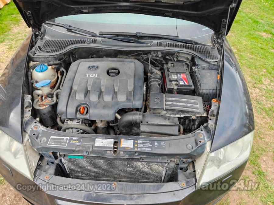 Melns Skoda Octavia 2007 Jehvi, ar dzinēja tilpumu 2.00 L un nobraukumu 356 tūkst. km par 700 €, foto 3 vietnē AUTOMOTO.COM.LV