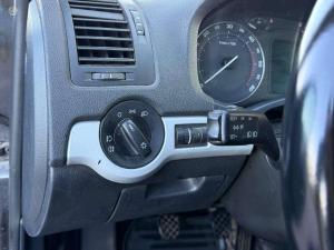 Black Skoda Octavia 2007 in Vilnius, with an engine capacity of 1.90 L and mileage of 280 thousand km for 950 €, photo 14 on AUTOMOTO.COM.LV