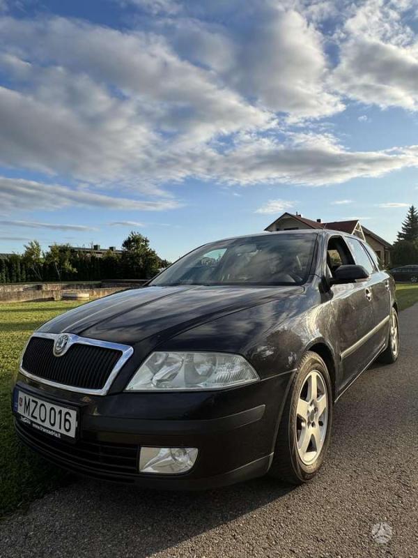 Black Skoda Octavia 2007 in Kaunas, with an engine capacity of 1.97 L and mileage of 330 thousand km for 2150 €, photo 1 on AUTOMOTO.COM.LV