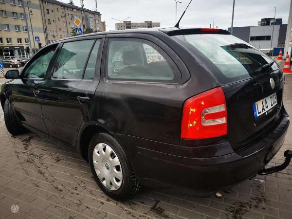 Melns Skoda Octavia 2007 Viļņa, ar dzinēja tilpumu 1.90 L un nobraukumu 295 tūkst. km par 1950 €, foto 9 vietnē AUTOMOTO.COM.LV