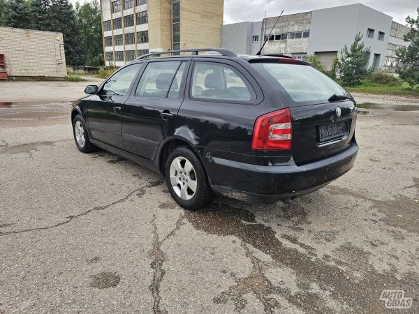 Melns Skoda Octavia 2007 Viļņa, ar dzinēja tilpumu 2.00 L un nobraukumu 350 tūkst. km par 2650 €, foto 6 vietnē AUTOMOTO.COM.LV