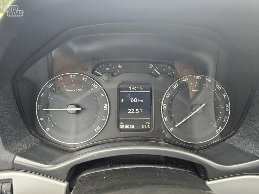 Black Skoda Octavia 2007 in Vilnius, with an engine capacity of 2.00 L and mileage of 350 thousand km for 2650 €, photo 8 on AUTOMOTO.COM.LV
