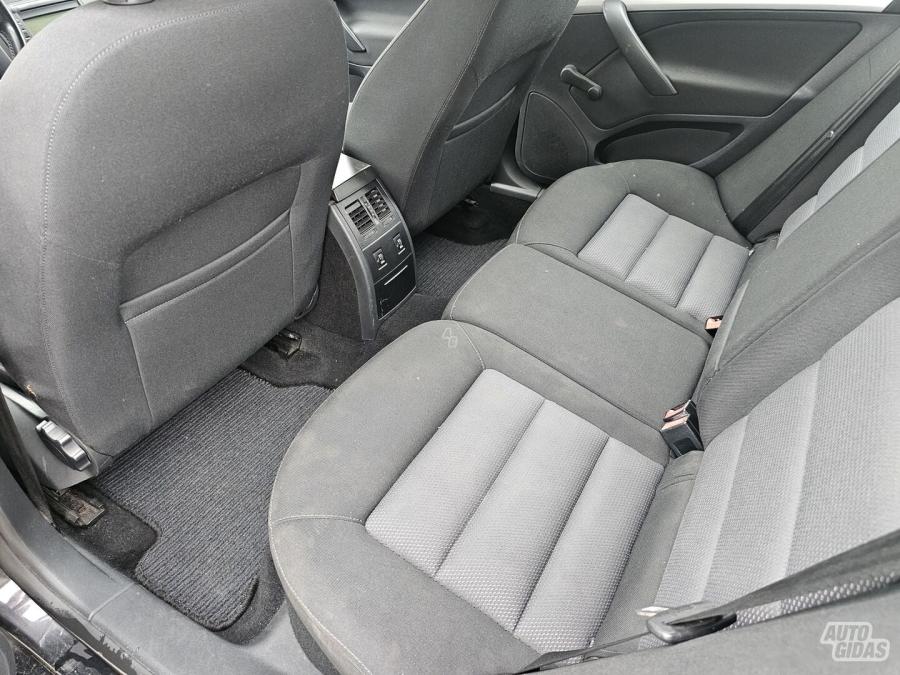 Black Skoda Octavia 2007 in Vilnius, with an engine capacity of 2.00 L and mileage of 350 thousand km for 2650 €, photo 14 on AUTOMOTO.COM.LV