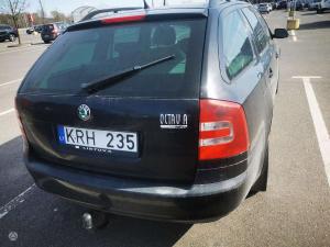 Melns Skoda Octavia 2007 Viļņa, ar dzinēja tilpumu 1.60 L un nobraukumu 290 tūkst. km par 1150 €, foto 6 vietnē AUTOMOTO.COM.LV