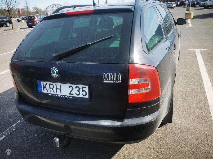 Melns Skoda Octavia 2007 Viļņa, ar dzinēja tilpumu 1.60 L un nobraukumu 290 tūkst. km par 1150 €, foto 6 vietnē AUTOMOTO.COM.LV