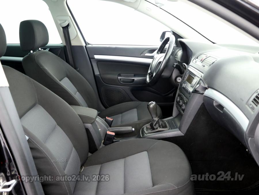 Melns Skoda Octavia 2007 Tallina, ar dzinēja tilpumu 2.00 L un nobraukumu 288 tūkst. km par 1299 €, foto 7 vietnē AUTOMOTO.COM.LV
