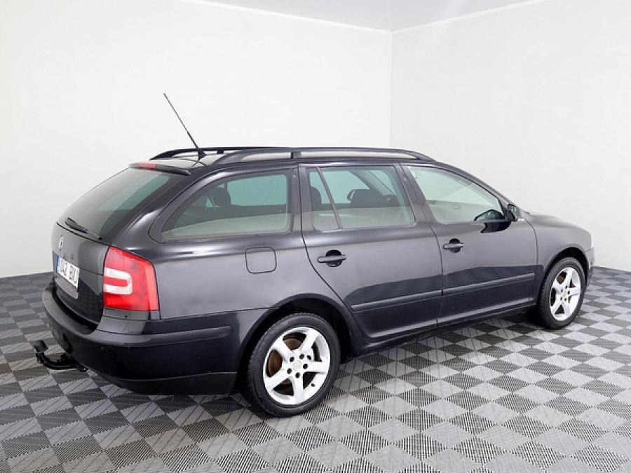 Black Skoda Octavia 2007 in Tallinn, with an engine capacity of 2.00 L and mileage of 288 thousand km for 1299 €, photo 4 on AUTOMOTO.COM.LV