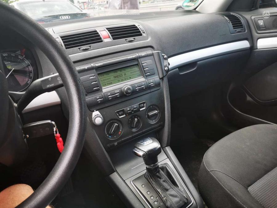 Black Skoda Octavia 2007 in Vilnius, with an engine capacity of 1.90 L and mileage of 284 thousand km for 1950 €, photo 8 on AUTOMOTO.COM.LV