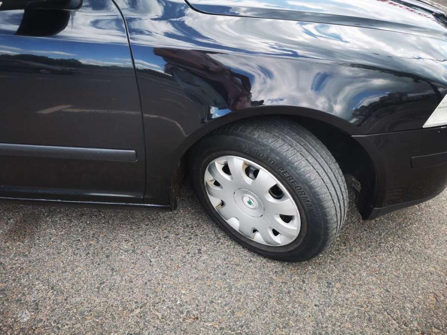 Black Skoda Octavia 2007 in Vilnius, with an engine capacity of 1.90 L and mileage of 284 thousand km for 1950 €, photo 10 on AUTOMOTO.COM.LV