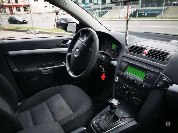 Skoda Octavia 2007 Viļņa vietnē Melns Skoda Octavia 2007 Viļņa, ar dzinēja tilpumu 1.90 L un nobraukumu 297 tūkst. km par 1555 €, foto 6 vietnē AUTOMOTO.COM.LV