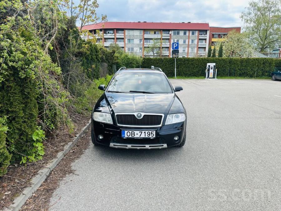 Melns Skoda Octavia 2008 Valmiera, ar dzinēja tilpumu 2.00 L un nobraukumu 368 tūkst. km par 2990 €, foto 2 vietnē AUTOMOTO.COM.LV