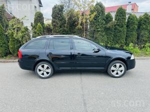 Melns Skoda Octavia 2008 Valmiera, ar dzinēja tilpumu 2.00 L un nobraukumu 368 tūkst. km par 2990 €, foto 5 vietnē AUTOMOTO.COM.LV