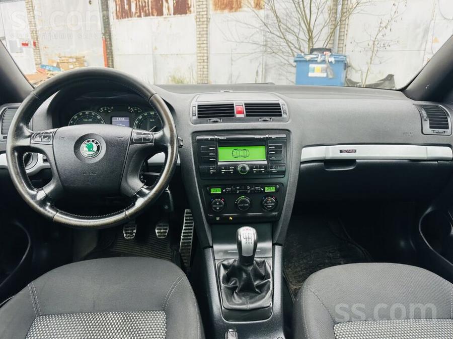 Melns Skoda Octavia 2008 Rīga, ar dzinēja tilpumu 2.00 L un nobraukumu 372 tūkst. km par 3350 €, foto 7 vietnē AUTOMOTO.COM.LV