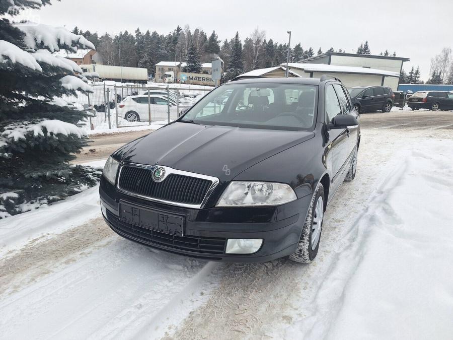 Black Skoda Octavia 2008 in Utena, with an engine capacity of 1.60 L and mileage of 227 thousand km for 2600 €, photo 1 on AUTOMOTO.COM.LV