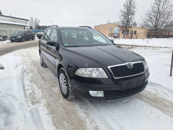Melns Skoda Octavia 2008 Utena, ar dzinēja tilpumu 1.60 L un nobraukumu 227 tūkst. km par 2600 €, foto 2 vietnē AUTOMOTO.COM.LV