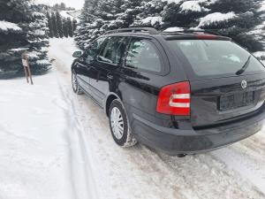 Black Skoda Octavia 2008 in Utena, with an engine capacity of 1.60 L and mileage of 227 thousand km for 2600 €, photo 4 on AUTOMOTO.COM.LV