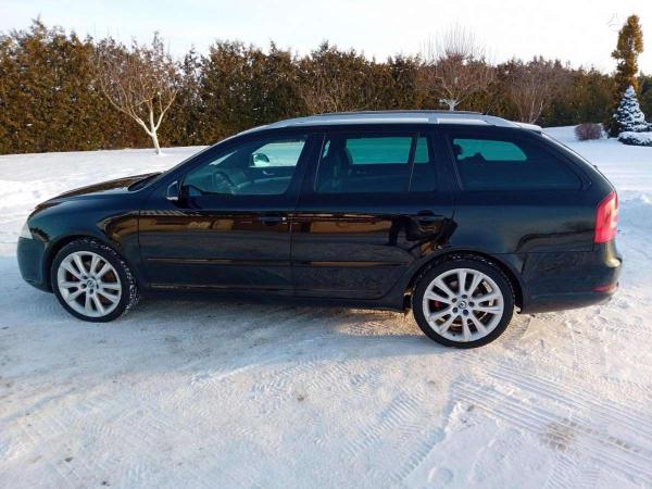 Black Skoda Octavia 2008 in Marijampole, with an engine capacity of 1.97 L and mileage of 270 thousand km for 3300 €, photo 2 on AUTOMOTO.COM.LV