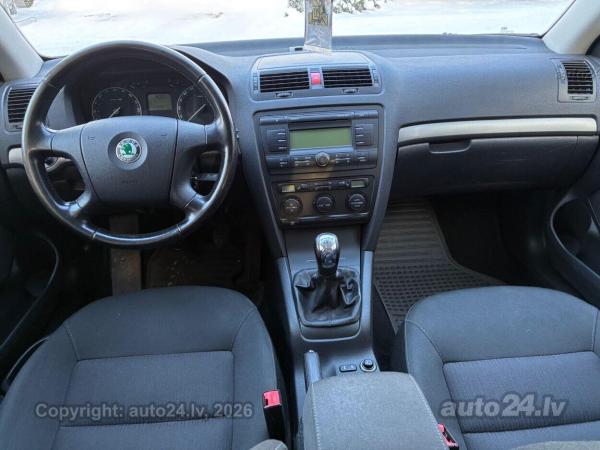 Melns Skoda Octavia 2008 Tallina, ar dzinēja tilpumu 1.90 L un nobraukumu 441 tūkst. km par 2300 €, foto 5 vietnē AUTOMOTO.COM.LV