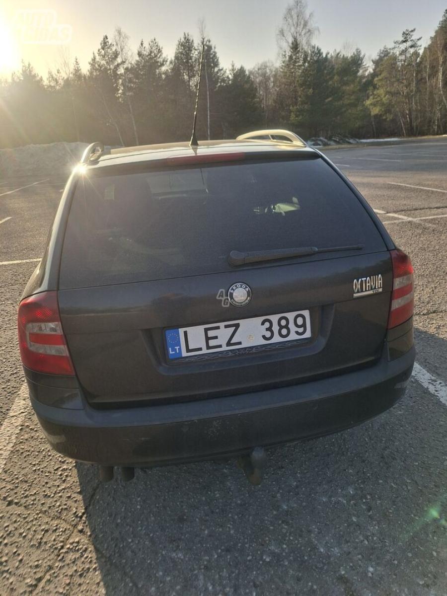 Melns Skoda Octavia 2008 Klaipėda, ar dzinēja tilpumu 2.00 L un nobraukumu 276 tūkst. km par 2300 €, foto 6 vietnē AUTOMOTO.COM.LV