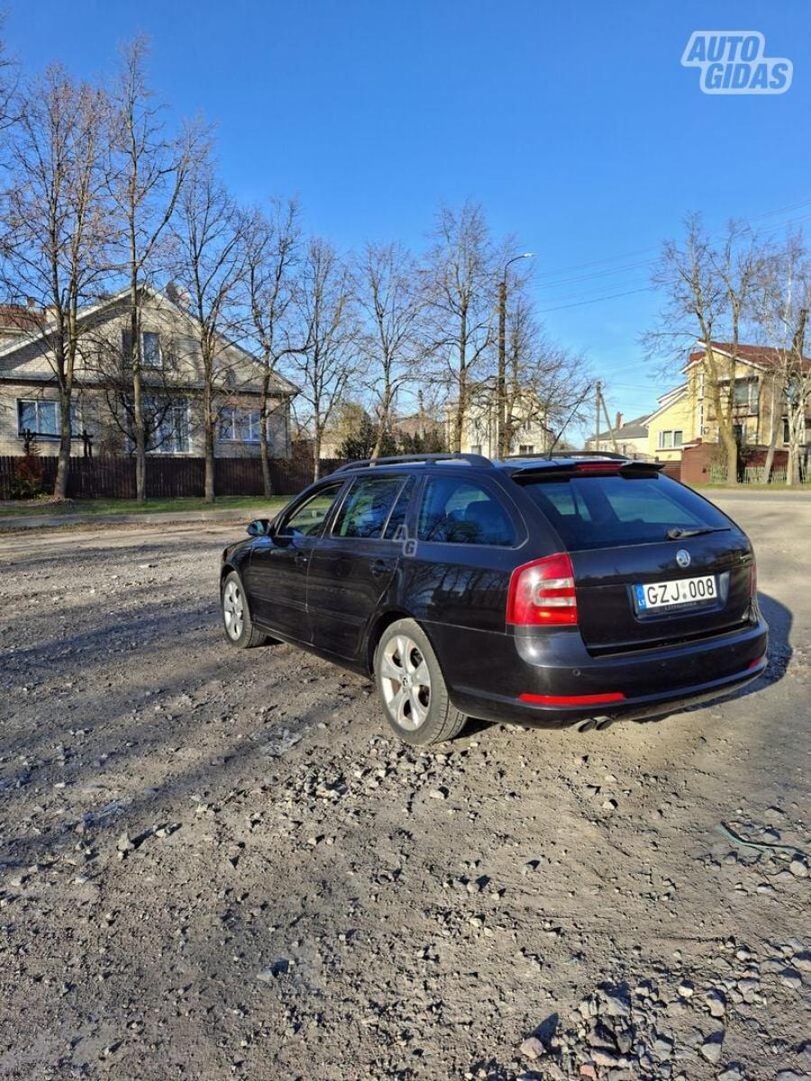 Black Skoda Octavia 2008 in Siauliai, with an engine capacity of 2.00 L and mileage of 280 thousand km for 2500 €, photo 1 on AUTOMOTO.COM.LV