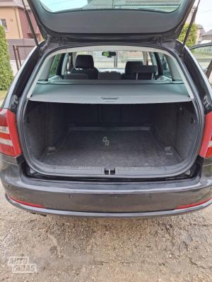 Black Skoda Octavia 2008 in Siauliai, with an engine capacity of 2.00 L and mileage of 280 thousand km for 2500 €, photo 12 on AUTOMOTO.COM.LV