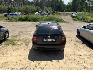 Черный Шкода Октавия 2008 в Рига, объемом двигателя 2.00 л и пробегом 394 тыс. км за 700 €, фото 4 на AUTOMOTO.COM.LV
