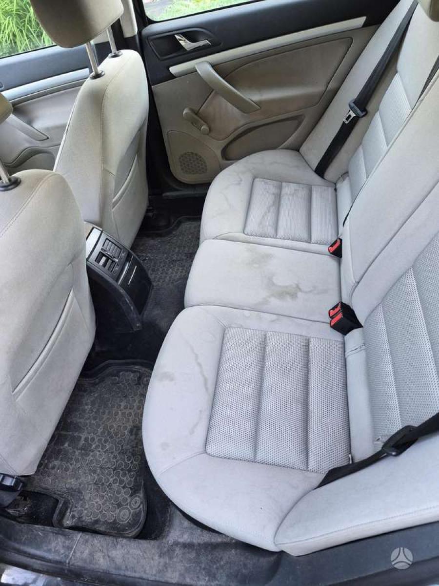 Melns Skoda Octavia 2008 Viļņa, ar dzinēja tilpumu 1.90 L un nobraukumu 346 tūkst. km par 1100 €, foto 7 vietnē AUTOMOTO.COM.LV